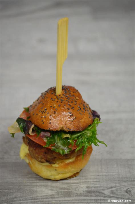 Domácí hamburgerové housky wevush