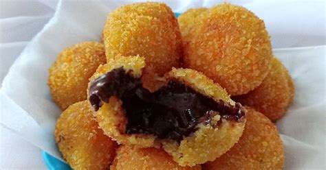 Resep Bola Bola Pisang Coklat Keju Oleh Ayu Putri Irianto Cookpad