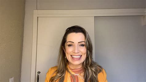 Pastora Patrícia está transmitindo ao vivo YouTube
