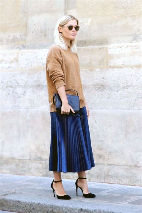 3 Stylish Ways To Wear A Pleated Midi Skirt Bloglovin Fashion Midi