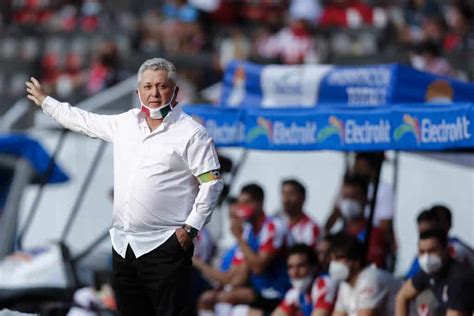 Víctor Manuel Vucetich fuera de Rayados SUPERL1DER