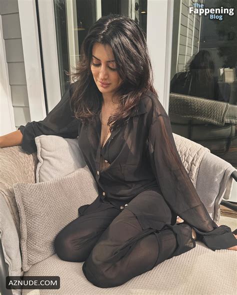 Noureen Dewulf Sexy Shows Off Her Hot Bikini Body AZNude
