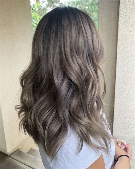 Riflessi Color Cenere Da Urlo La Tendenza Del 2021 Si Chiama Ash Brown