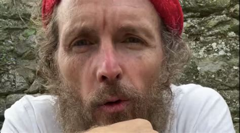 Jovanotti Non Riesco Ancora A Camminare Senza Stampelle