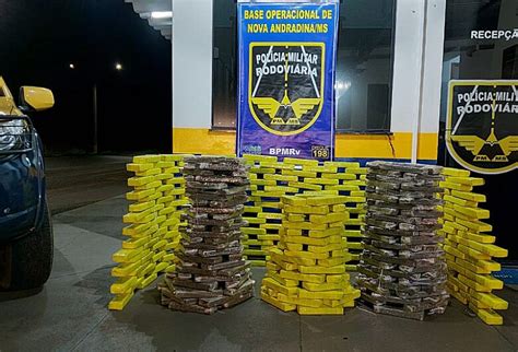 PMR Apreende Quase 300 Quilos De Maconha Em Carro Abandonado Ligado