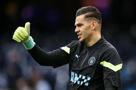 Ederson età moglie figli stipendio e carriera del portiere del
