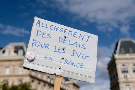 Droit à lavortement Des personnalités signent un nouveau Manifeste