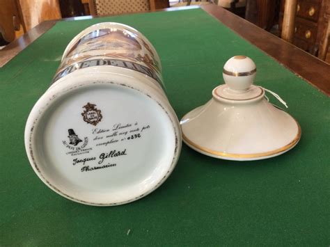 Proantic Collection De Pots Pharmacie Anciens En Porcelaine