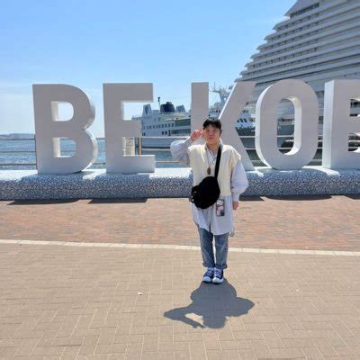 GUジーユー on Twitter 本日終了 GUコラボ案大募集 8万件以上のご応募ありがとうございます 一旦本日で応募