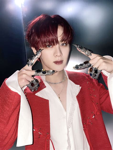 Wayv On Twitter Kun Wayv Phantom Wayv Phantom Weishenv