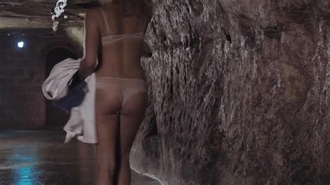 Arielle Cezanne Nude Pics Page