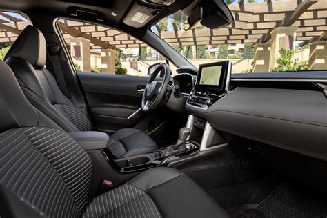Review 2023 Toyota Corolla Cross Hybrid Prioritizes Low Price High Mpg