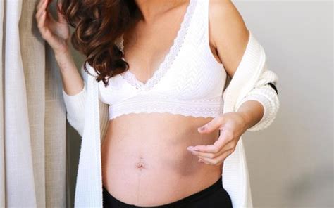 Grávida Camila Rodrigues exibe barriga em foto na web Linda demais