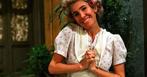 Atriz de Dona Florinda critica polarização política no Brasil e elogia