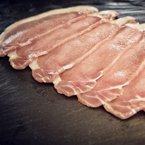Lisduggan Farm Unsmoked Dry Cured Back Bacon Kg X G Packs