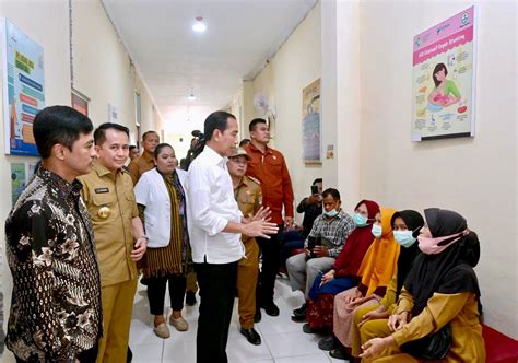 Pj Gubernur Sumsel Agus Fatoni Dampingi Presiden Jokowi Tinjau RSUD