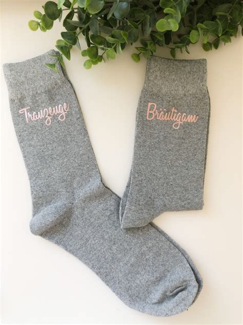 Hochzeitssocken mit Audruck für Bräutigam Trauzeuge Vater der Braut