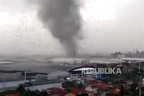 Peristiwa Di Rancaekek Tornado Atau Puting Beliung Republika Online