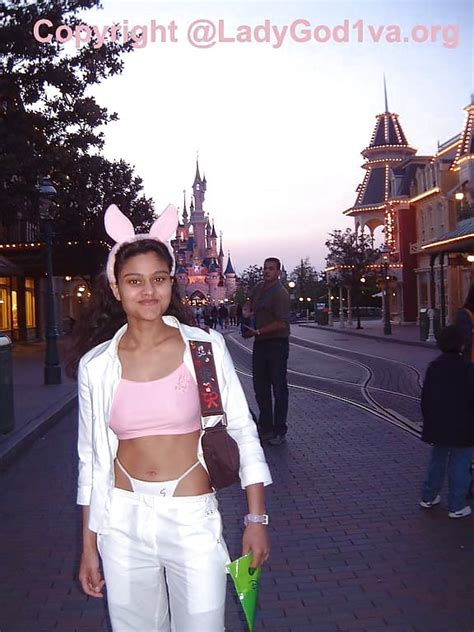 Meenal Jain 124 Photos