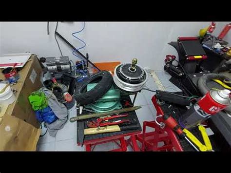 Wymiana Dętki w Hulajnodze Elektrcznej YouTube