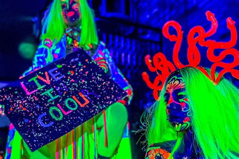 Neon Naked Life Drawing The Most Colourful Night Out In London