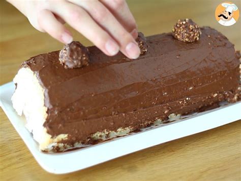 Bûche aux Ferrero Rochers Préparation etape 10 Nutella Tapas
