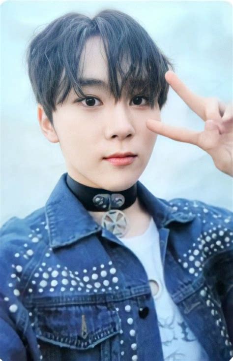 Seungkwan Real³ Seungkwan Fnaf photos Seventeen