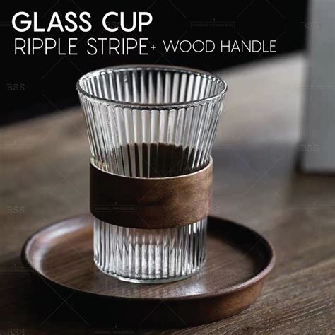 Jual Gelas Kaca Rim Pegangan Kayu Aesthetic 330ml Kafe Ripple Tinggi Yo