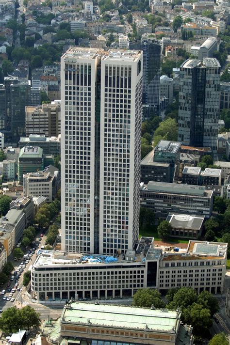 Frankfurt aus der Vogelperspektive Büro und Geschäftshochhaus Opern