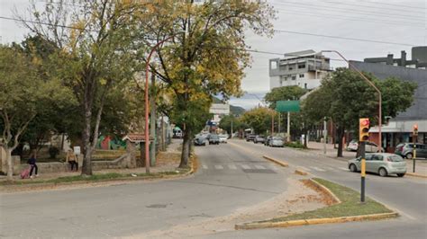Dos jóvenes resultan heridos tras accidente en moto en Carlos Paz El
