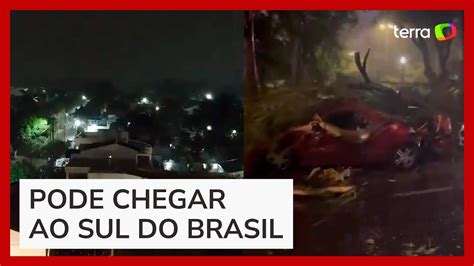 Tempestade Ventos De Km H Deixa Mortos E Rastro De