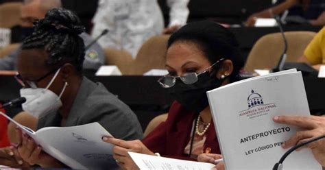 Cuba aprueban nuevo Código Penal La Razón