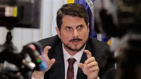 À PF Marcos do Val diz que ideia de gravar Moraes partiu de Silveira