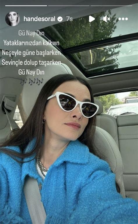 Simge Bikinili Pozlar Yla Ortal Alev Alev Yakt May S Ta