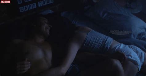 Naked Sarah Maude Beauchesne In Fourchette