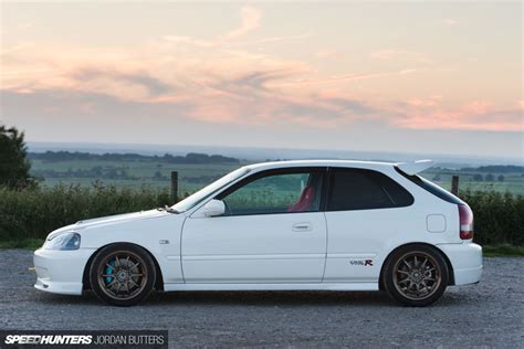A Screaming Fast Road Ek Civic Type R Speedhunters Honda Civic