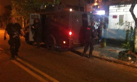 Após morte de traficante bandidos atiram contra policiais no Alemão