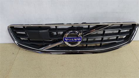 VOLVO V60 S60 II GRILL ATRAPA CHŁODNICY POD RADAR 30795040 31290595