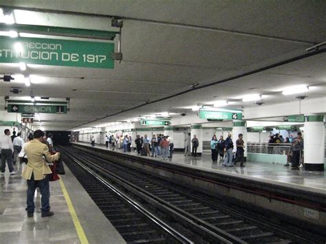 Muere al arrojarse a las vías del Metro Iztapalapa de la Línea 8
