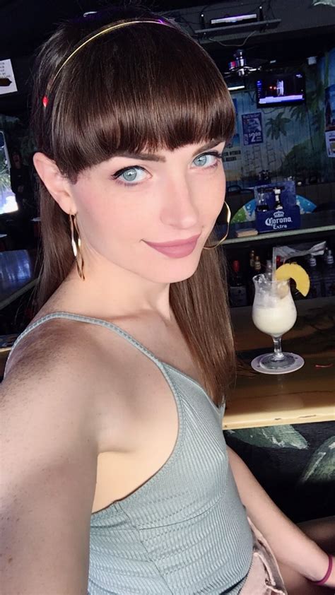 TW Pornstars Natalie Mars Twitter Afternoon Drinks In Florida 6