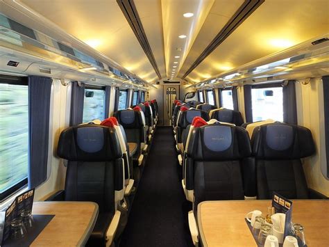 Baumeln Attentäter ihr west midlands trains first class während Knochen