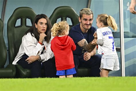 Photo Antoine Griezmann En Famille Avec Sa Femme Erika Choperena Et
