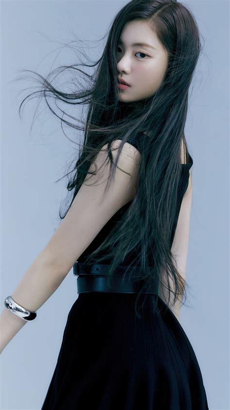 LE SSERAFIM 르세라핌 Kpop Kim Garam Kim Ga ram HD Phone Wallpaper