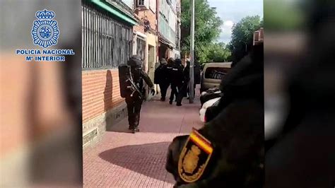 Detenido un hombre que se atrincheró en su casa tras herir a dos