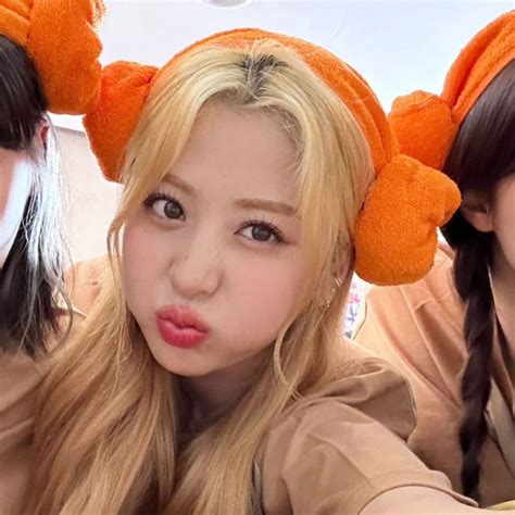 le sserafim 르세라핌 huh yunjin 윤진 icon pfp selca twitter update Best