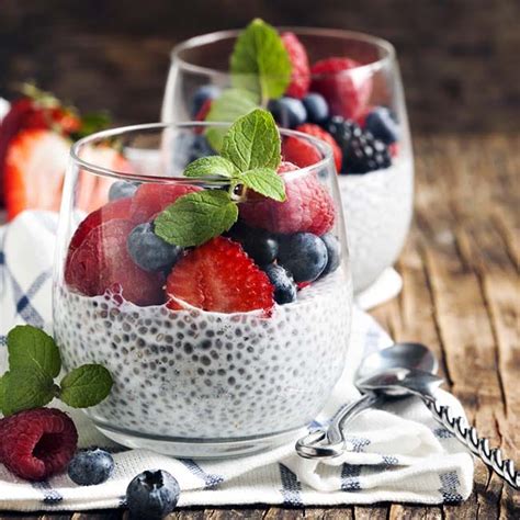 Pudding Aux Graines De Chia Fruits Rouges Et Lait De Coco