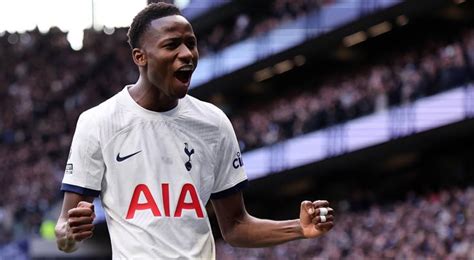Tottenham Sarr ın sözleşmesini 2030 yılına kadar uzattı beIN SPORTS