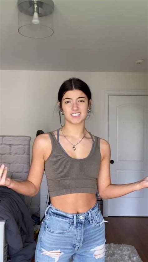 Charli Dameliocharlidamelio Official Tiktok Clothes Dance Videos Charli D Amelio