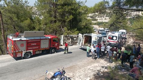 Mersin de korkunç kaza Tarım işçilerini taşıyan minibüs devrildi