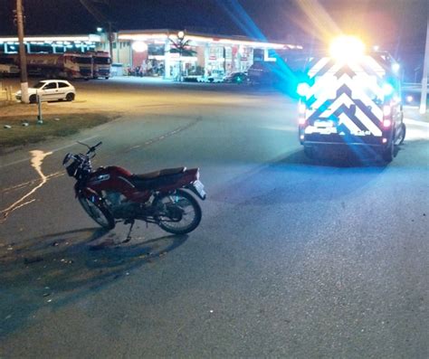 Batida entre motocicletas deixa três pessoas feridas em Lontras